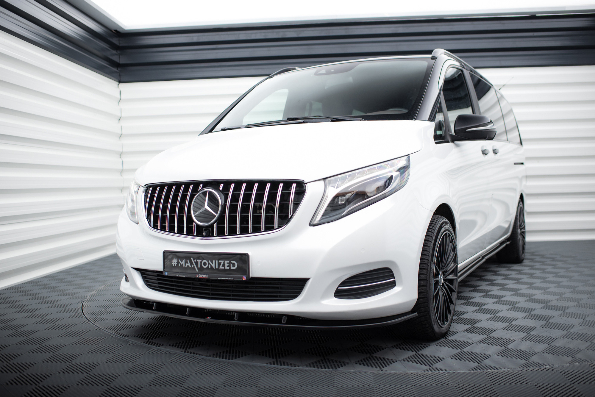 Przedni Splitter / dokładka (V.2) - Mercedes V-Class W447 - MAPET-TUNING